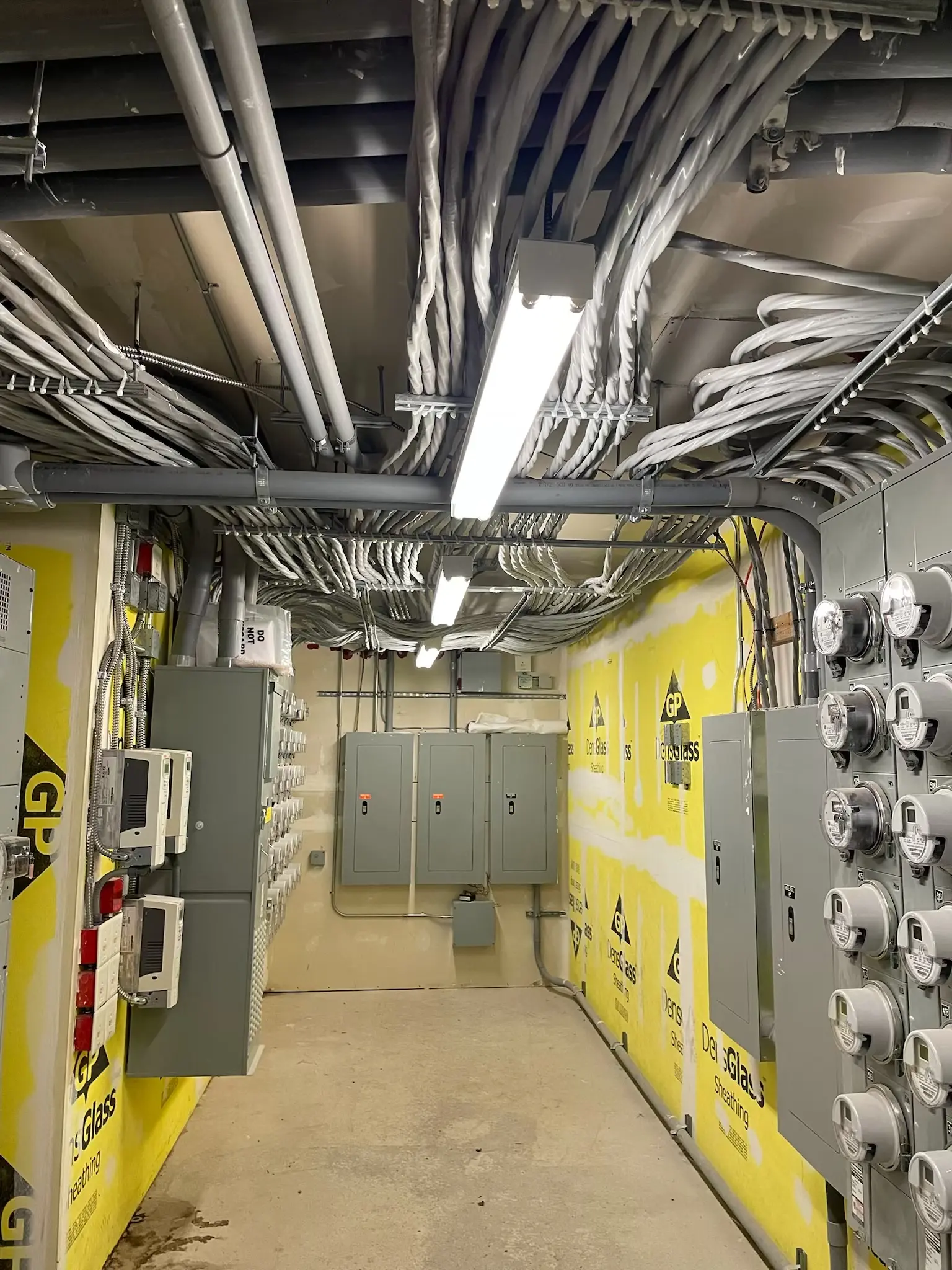 Commercial Electrician, HVAC, & Solar • Dadz • North Seattle Area